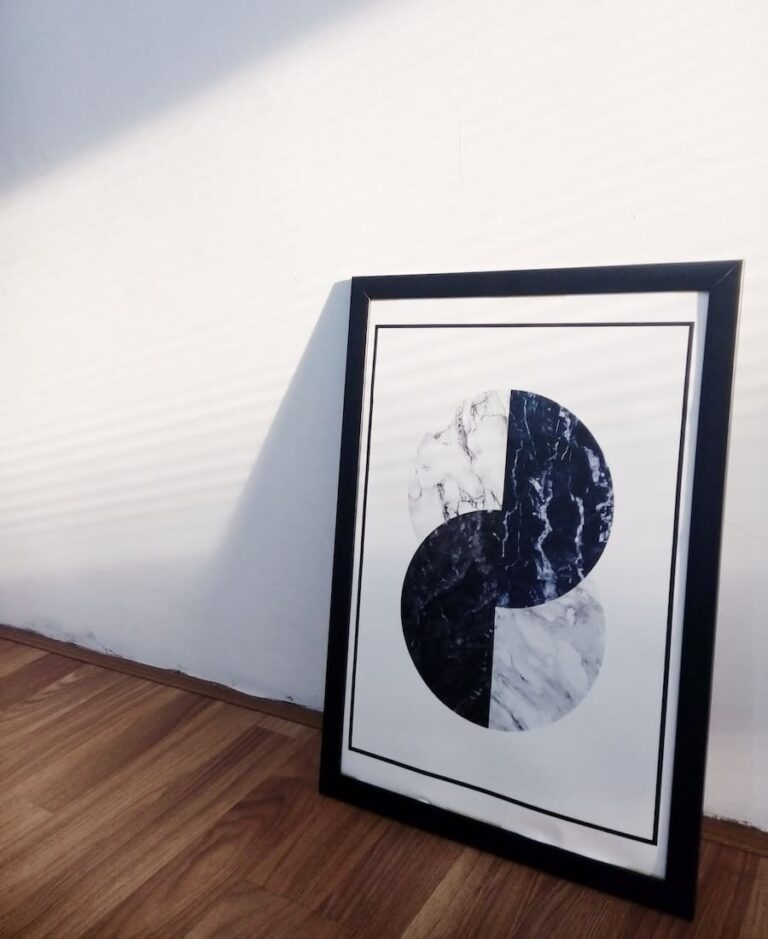 What Does It Mean When A Picture Falls Off The Wall?