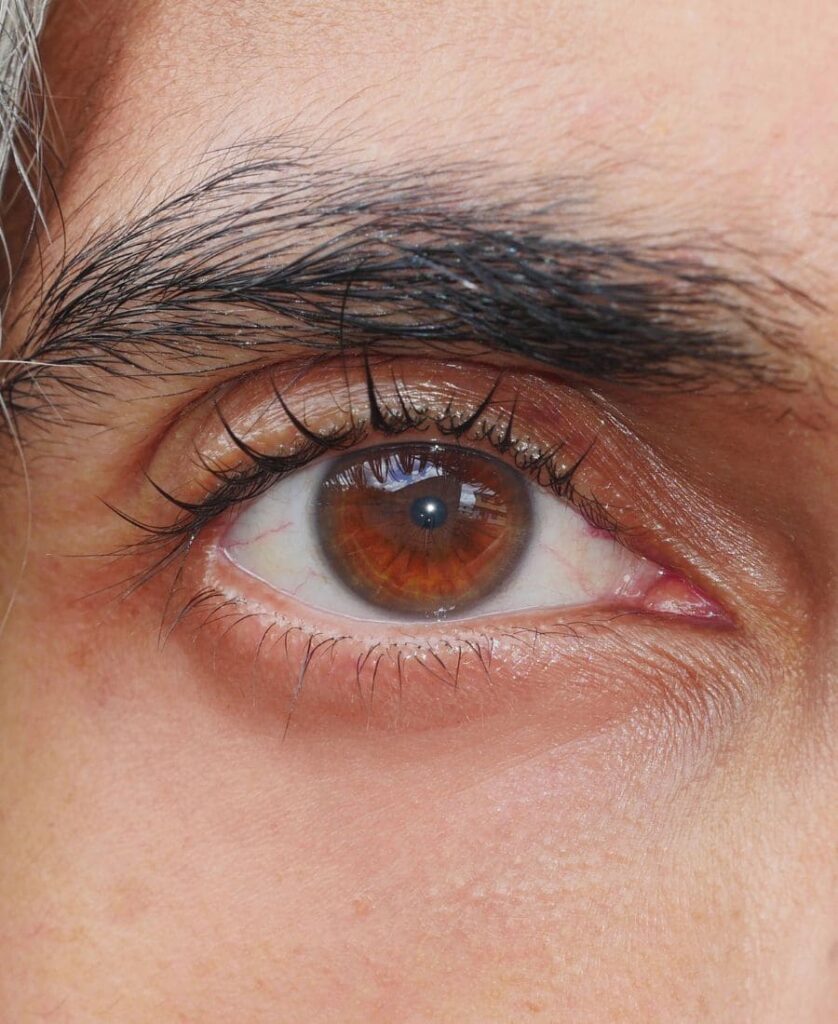 11 Spiritual Meanings of Golden (Amber) Eyes: It is Good?